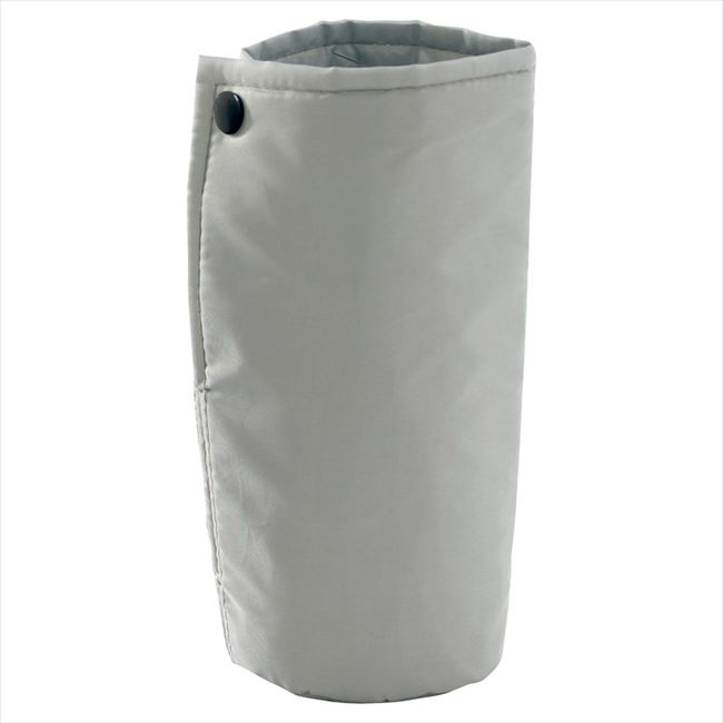 ■商品紹介：リサイクル素材使用の保冷温ボトルケース。ペットボトル以外にも缶やカップドリンクホルダーとしても使用可。コンパクトにまとめられるゴムバンドと携帯に便利なフック付。 ■商品内容：本体（使用時:約φ80×180mm/折畳時:約130×...