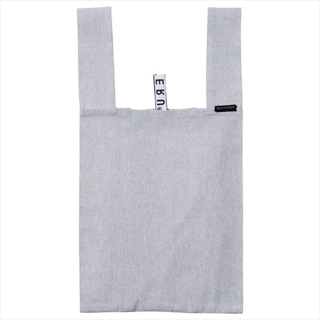 ■商品紹介：再生コットンの自然な風合いがナチュラルな表情を作るデイリーバッグです。 ■商品内容：本体（使用時:約360×290×190mm/折畳時:約70×105×60mm）×1 ■材質：コットン・ポリエステル ■重量：約95g ■原産国：...