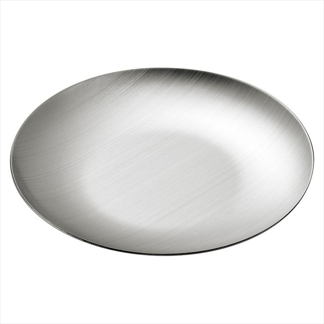 ■商品紹介：燕市の技術で仕上げた上質ステンレストレー。 ■商品内容：本体（約φ118×12mm）×1 ■材質：18-8ステンレス ■重量：約105g ■原産国：日本製 メーカー希望小売価格はメーカーカタログに基づいて掲載しています ■さまざ...