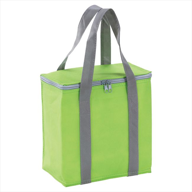 ■商品紹介：500mlペットボトルが6本入るスクエアタイプのクーラーバッグ。内側アルミ蒸着加工。 ■商品内容：本体（約130×210×230mm）×1 ■材質：不織布・アルミ蒸着フィルム ■重量：約53g ■原産国：中国製 メーカー希望小売...