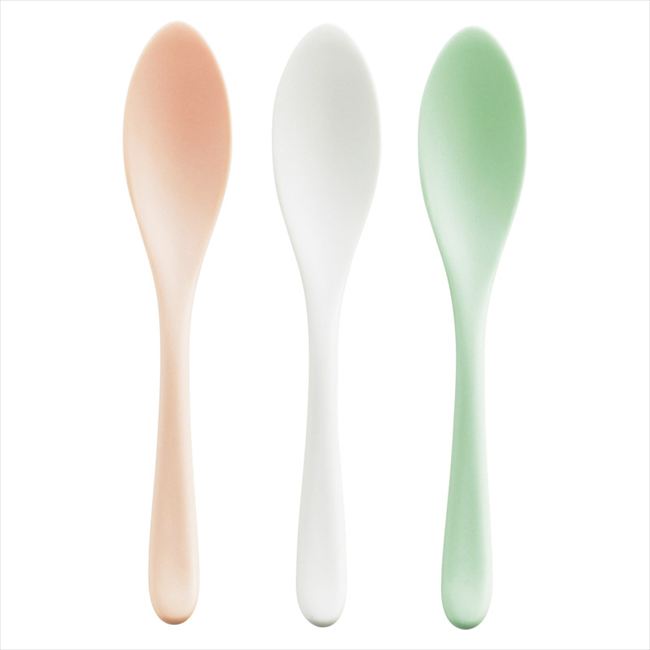 ■商品紹介：口触りにこだわりました。ヨーグルトやアイスクリームに。 ■商品内容：本体（約152mm）×3 ■材質：PP ■重量：約34g ■原産国：日本製 メーカー希望小売価格はメーカーカタログに基づいて掲載しています ■さまざまなギフトア...