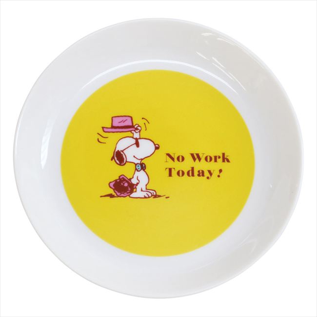 ■商品紹介：クールなイラストにちょっぴり北欧カラー感のNOWORKシリーズ。 ■商品内容：本体（約φ152×24mm）×1 ■材質：陶器 ■重量：約207g ■原産国：日本製 メーカー希望小売価格はメーカーカタログに基づいて掲載しています ...