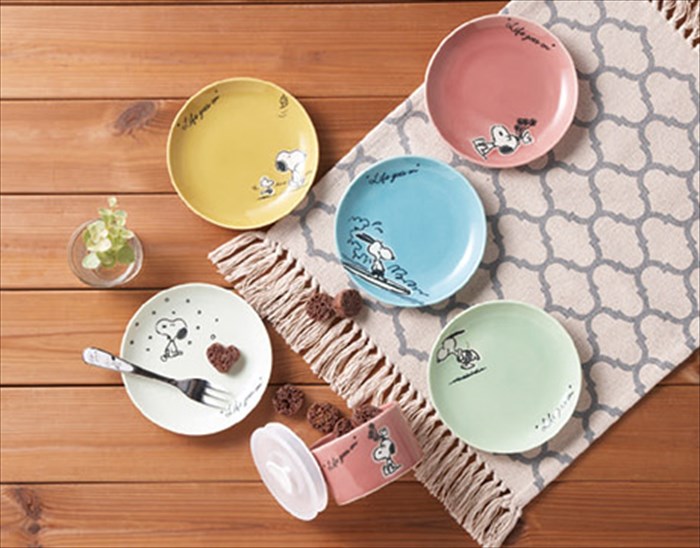 ■商品紹介： ■商品内容：14プレート/径14×H2×5 磁器 ■パッケージサイズ：16×15×6.5（cm） ■原産国：日本 ■備考：電子レンジ 食洗機対応 ギフトにぴったりのアイテムをご紹介！ 贈り物に悩んでいる方へ、心温まるギフトアイ...