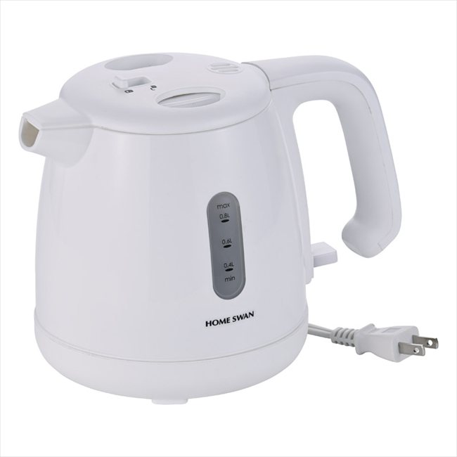 ■商品紹介：転倒漏れ防止機能付きのコンパクトケトル。 ○倒れてもお湯が漏れにくい設計 ○コンパクトサイズでキッチンスペースを節約 ○空だき防止機能付き○注ぎ口からほこりが入りにくい ○お湯が沸くと自動で電源が切れます ○0.8Lの水が約6分...