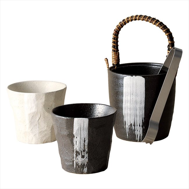 ■商品紹介： ■商品内容：アイスペール（径10×10cm）・トング×各1、カップ（径9×8.5cm）×2・アイスペール・カップ:陶器、トング:ステンレス ■パッケージサイズ：18×12×12cm ■重量：約1kg ■生産地・原産地：日本製 ...