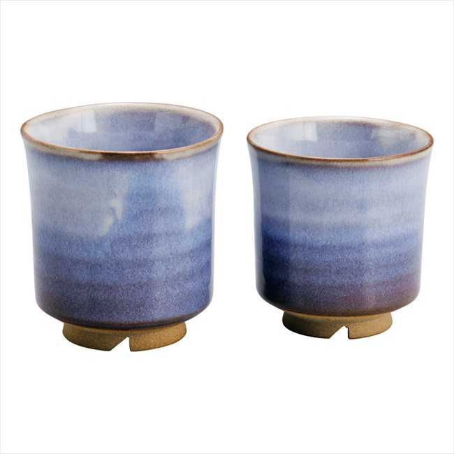 ■商品紹介：紫色のグラデーションが美しい夫婦湯呑です。 ■商品内容：大（径8×9cm）・小（径7.5×8cm）×各1・陶器 ■パッケージサイズ：10×20×10cm ■重量：約600g ■生産地・原産地：日本製 メーカー希望小売価格はメーカ...