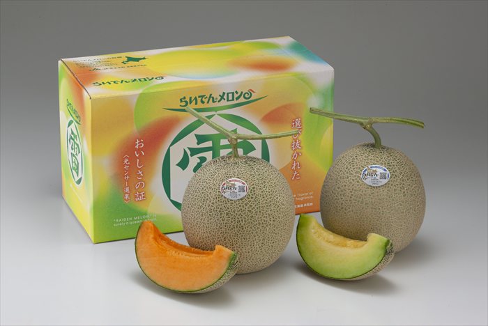 送料無料 北海道産地直送 らいでんメロン赤肉青肉セット優品約1.6kg各1玉 優 ※ご注文後約7〜10日前後での発送となります。沖縄・離島へは別途配送料が発生いたします お取り寄せグルメ スイーツ メーカー希望小売価格はメーカーカタログに基...