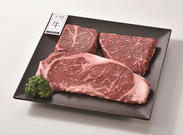 送料無料 北海道産地直送 ノベルズ食品 十勝ハーブ牛サーロイン&モモステーキ用 ※ご注文後約7〜10日前後での発送となります。沖縄・離島へは別途配送料が発生いたします お取り寄せグルメ スイーツ メーカー希望小売価格はメーカーカタログに基づ...