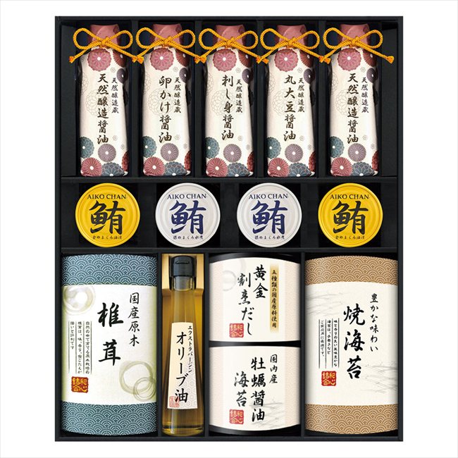 ■商品紹介：老舗醤油蔵の天然醸造製法でつくられた卓上サイズのお醤油と、国産の風味豊かな海苔や、国産原料のだしパックなどを詰め合わせました。老若男女どなたにも喜ばれる和食ギフトです。 ■商品内容：黄金割烹だしパック（8g）×4、天然醸造蔵仕込...