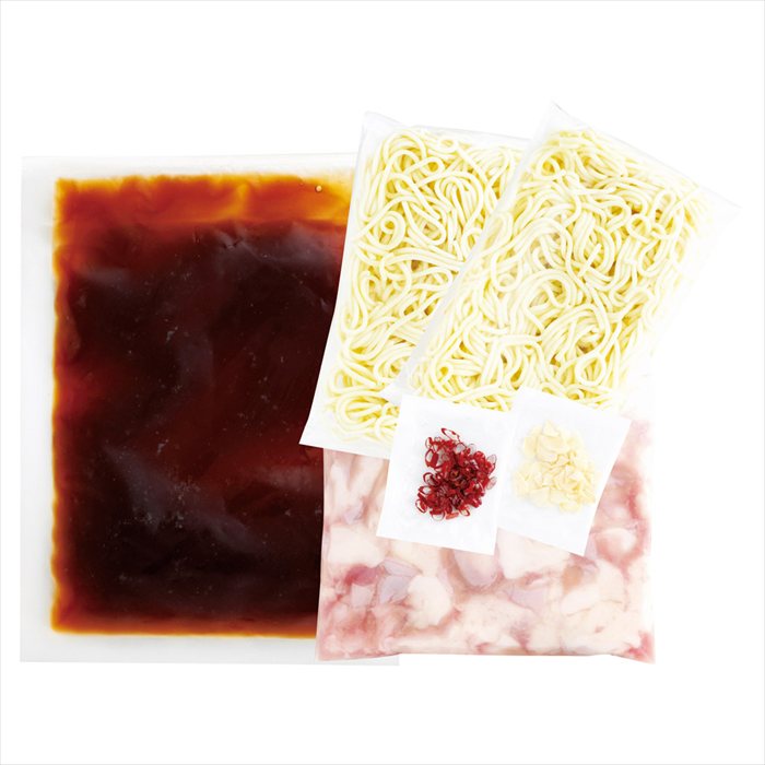 ■お歳暮専用商品となります。商品出荷日：11月4日から12月10日ごろ ちゃんぽん麺（150g）×2、鍋用スープ（濃縮タイプ）（200g）・牛モツ（400g）・にんにく・唐辛子×各1 ■商品紹介：行列ができる本場の専門店「博多もつ鍋やまや」...