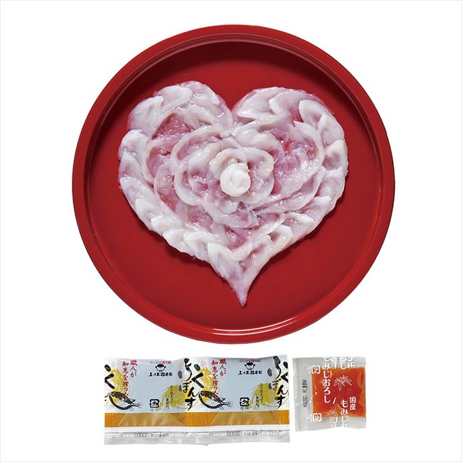 お届け日5/8(金)〜10(日)※日付指定不可 ◆商品紹介：花をモチーフにしたやさしい色合いの深皿と豆鉢のセットです。 ◆商品内容：直径22cm高さ4cm深皿2枚、直径10.5cm高さ4.5cm豆鉢2客、磁器 ◆賞味期限（ある場合）： ◆ア...