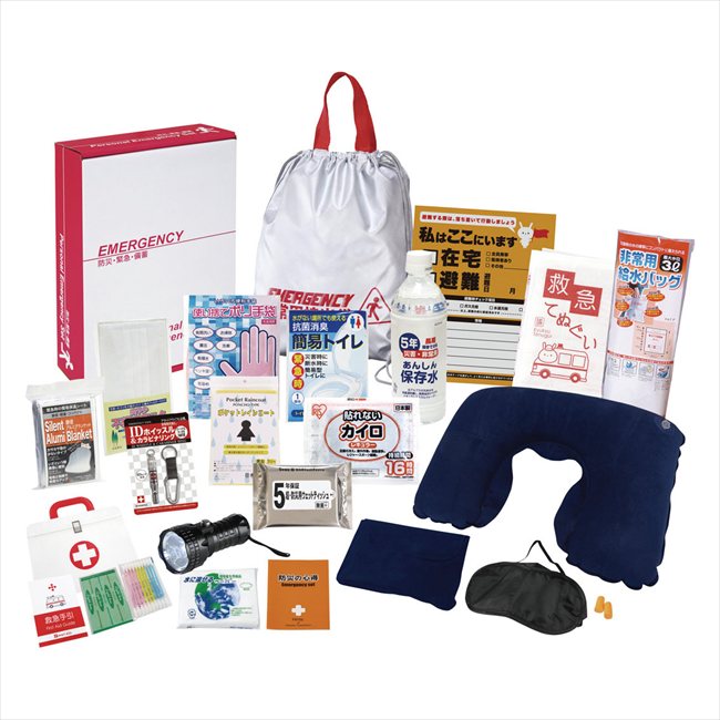 ※商品はお取り寄せとなりますのでご注意ください ■商品説明： ■商品内容:非常持出袋/ポリエステル 非常持出袋・IDホイッスル＆カラビナリング・ウエットティッシュ（日本）・マスク・静音アルミブランケット・防災の心得（日本）・懐中電灯・5年保...