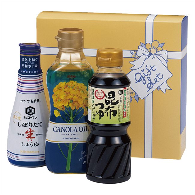 ※商品はお取り寄せとなりますのでご注意ください ■商品説明： ■商品内容: キッコーマンいつでも新鮮しぼりたて生しょうゆ200ml×1・昭和キャノーラ油300g×1・ワダカン昆布つゆ300ml×1 ■商品重量／容量：1060g／ ■商品サイ...