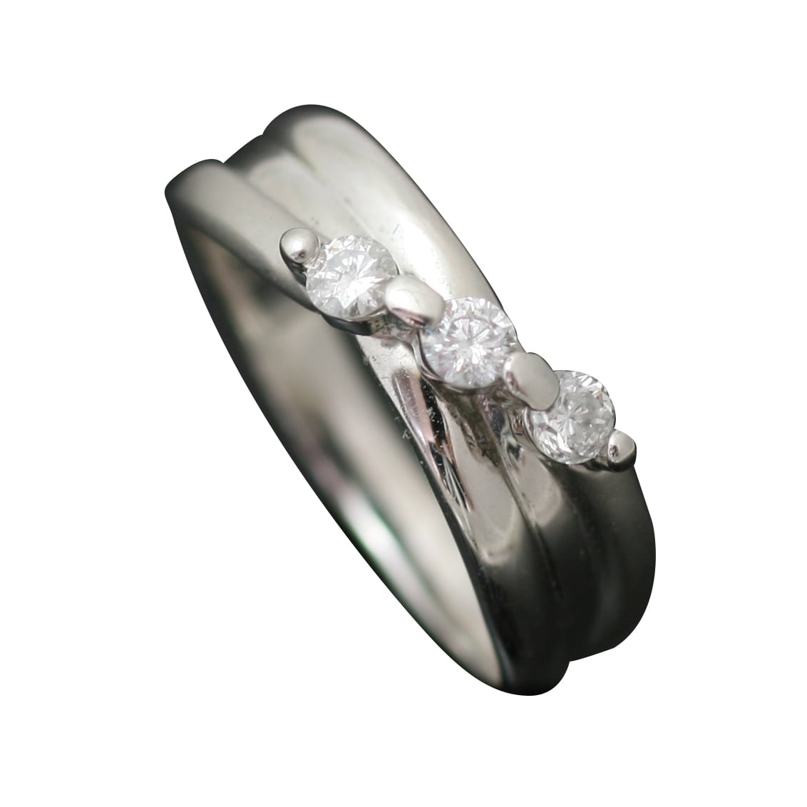 【素材】ココカルは本物の地金でお作りしています。・K18イエローゴールド・K18ホワイトゴールド・K18ピンクゴールド【重量】平均重量約3.24g【石】天然ダイヤモンド0.21カラット【文字入れについて】文字入れは有料にて承ります。（備考欄...