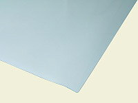 【仕様】●マット外寸法：1387×687mm●JIS規格の天板寸法：1400×700mm●材質：上敷き／PVC−P（透明グリーン、つやあり）厚1．7mm●下敷きなし【検索用キーワード】こくよ　ですくまっとなんしつ　文房具　事務用マット　下じ...