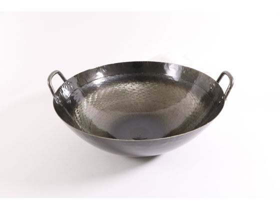 【商品説明】表面の細かい凹凸が油の乗りを良くして焦げ付きにくい。プロの一品！山田工業所の中華鍋は、プロにも認められている最高級の中華鍋です。熱伝導を均一にするため、場所によって厚みがかえてあるのも特徴。中華鍋では炒める・揚げる・茹でる、また...
