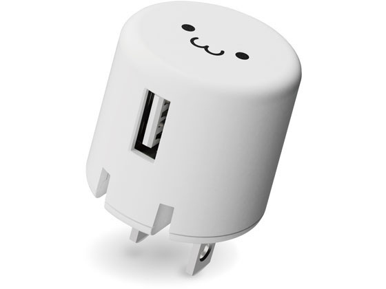 【商品説明】家庭用コンセントからスマートフォン等を充電、給電できるAC充電器です。　携帯に便利なコンパクト設計のデザインを採用しています。　スマートフォン等に付属もしくは対応する充電用USBケーブルを使用して充電可能です。※本製品に充電用ケ...