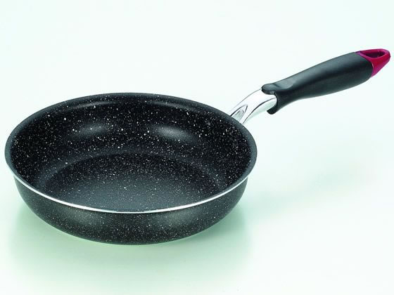 【商品説明】こげつきにくく、少量の油で調理できるから健康的で経済的。汚れもサッとひとふき。お手入れ簡単。本体のフチに曲げ加工を施しているので変形しにくい。アップハンドルだから、調理中も持ちやすく、手になじむ形状。ガス火はもちろん、IH調理器...