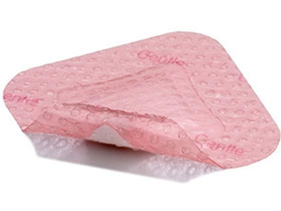 【商品説明】薄くてよくなじむ救急絆創膏です。防水性フィルムと滲出液を吸収するフォーム材肌に優しいシリコン粘着剤を使用しています。【仕様】●サイズ：150×150mm●パッドサイズ（創傷接触層）：125×125mm●材質：基材／PU（ポリウレ...