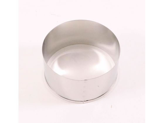 【商品説明】クッキー抜きに【仕様】●サイズ：内径×高さmm：φ90×高さ45●材質：18−8ステンレス●生産地：燕三条【備考】※メーカーの都合により、パッケージ・仕様等は予告なく変更になる場合がございます。【検索用キーワード】かんだ　カンダ...