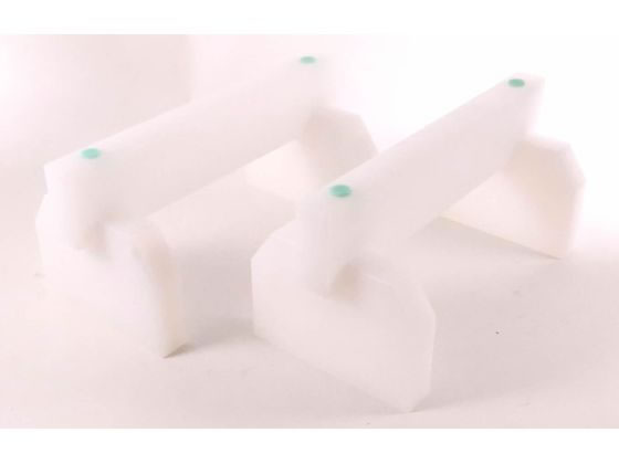 【商品説明】まな板用足まな板用足プラスチック製。【仕様】●サイズ：外寸長さ400×高さ160mm●材質：プラスチック●生産地：日本【備考】※メーカーの都合により、パッケージ・仕様等は予告なく変更になる場合がございます。【検索用キーワード】ア...