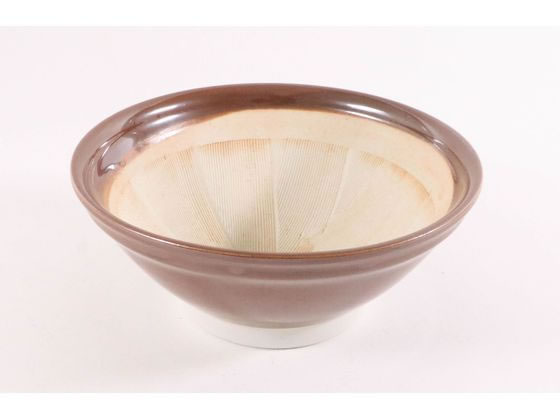 【商品説明】国産陶器製すり鉢【仕様】●サイズ：外径φ125×高さ55mm●材質：陶器●生産地：日本【備考】※メーカーの都合により、パッケージ・仕様等は予告なく変更になる場合がございます。【検索用キーワード】東希　とき　トキ　茶すり鉢　すりば...