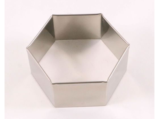 【商品説明】クッキー抜きに【仕様】●サイズ：A×B×高さmm：91×109×H45●材質：18−8ステンレス●生産地：燕三条【備考】※メーカーの都合により、パッケージ・仕様等は予告なく変更になる場合がございます。【検索用キーワード】たかもり...