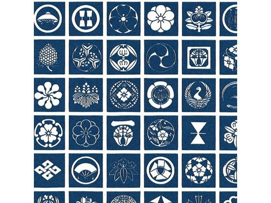 【商品説明】紺地に様々な家紋が並ぶ和柄の包装紙です。【仕様】●カラー：家紋　紺●サイズ：757×530mm●材質：上質紙60g●入数：100枚【備考】※メーカーの都合により、パッケージ・仕様等は予告なく変更になる場合がございます。【検索用キ...