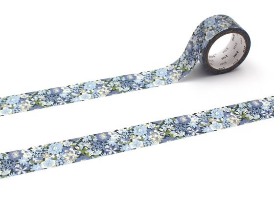 【商品説明】貼って剥がせるマスキングテープmt。手紙に貼ってみたり、ラッピングに使ってみたり、可能性は無限大。LIBERTY　リバティ　デザイン。【仕様】●テープサイズ：幅20mm×長さ5m●注文単位：1巻【備考】※メーカーの都合により、パ...