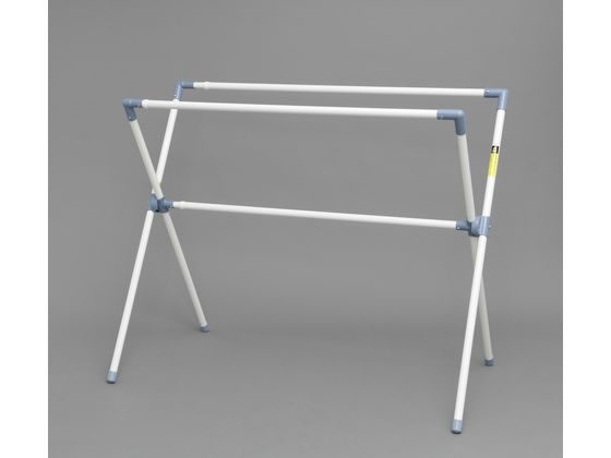 【商品説明】最大4枚まで干すことができます。ネジやドライバーを使わないので女性でも簡単に組み立てることができます。折りたたむと厚みがパイプ1本分になるスリム設計です。【仕様】●商品サイズ：約幅1430〜2400×奥行765×高さ1132mm...