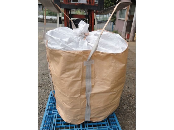 【仕様】●容量（L）…1000　●サイズ（mm）…φ1100×1100（H）　●耐荷重（kg）…1000　●材質…ポリプロピレン　●重量…2kg　●注入口全開タイプ　●ワンウェイ（1回使用のみ）フレコンバッグです。　●UV剤配合／バージン原...