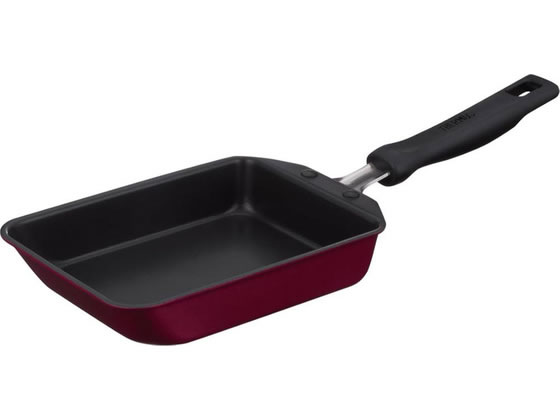 【商品説明】約13×18．5cmで玉子焼きを焼くのにちょうど良いサイズ感。留め具が内側にないフラットな構造なので、汚れが付きにくく、玉子焼きがキレイに作れます。【仕様】●カラー：レッド●容量：13×18．5cm●サイズ：（約）幅39×奥行1...