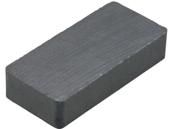【商品説明】●保持力が高く減磁がありません。【仕様】●型番：MGK-7●入数：1個●表面磁束密度（T）：0．099●吸着力（N）：18．7●長さ（mm）：48●幅（mm）：22●厚さ（mm）：10●異方性●マグネット：フェライト磁石●表面磁...