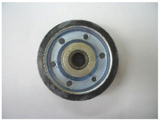 【商品説明】●ゴム車輪は走行時の衝撃を緩和します。【仕様】●型番：W130●許容荷重（daN）：180 ●許容荷重（kgf）：183．6 ●車輪径D（mm）：130 ●車輪幅（mm）：40 ●ボス幅B（mm）：55 ●穴径d（mm）：20．...