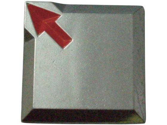 【商品説明】●測量標識のポイントに使用します。●貼付式です。【仕様】●型番：TCL-7●入数：5枚●縦（mm）：50　●横（mm）：50　●厚さ（mm）：5●貼付式●プレート部：アルミダイカスト【備考】※メーカーの都合により、パッケージ・仕...