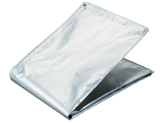 【商品説明】●遮熱性、強度、柔軟性、耐候性に優れた「アルミ蒸着塩ビ複合シート」素材の遮熱保冷シートです。●赤外線反射により断熱効果があります。【仕様】●型番：TRSPC-1827●色：シルバー　●幅（m）：1．77　●長さ（m）：2．7　●...