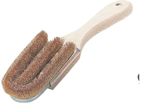 【商品説明】●幅広いブラシ型、6U型の3行タイプです。●6種類の材質をそろえ、あらゆるメンテナンス作業に使用できます。【仕様】●型番：TB-2074●毛材：真鍮●行数（行）：3●線径（mm）：0．15●毛丈（mm）：15●植付（mm）：90...
