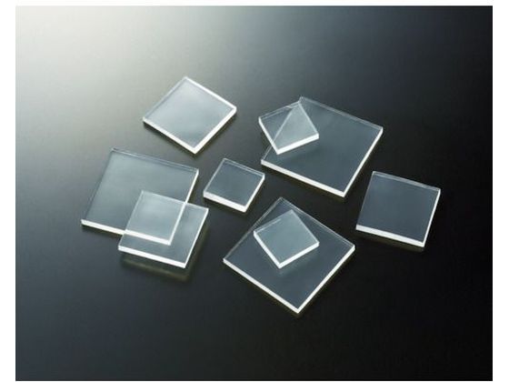 【仕様】●型番：TR-GM40E-TM●入数：4枚●色：透明　●本体寸法（mm）幅×長さ×厚さ：40×40×3　●均等荷重（kg）：40（4枚で）●ウレタンエラストマー●ご使用前に対象物の汚れ・油分などを取り除いてください。●対象物の底部に...