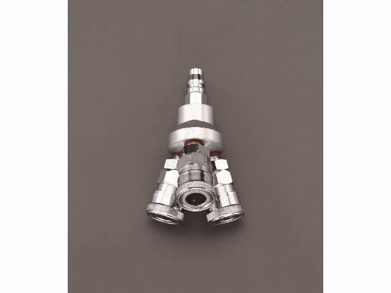 【仕様】●型：20型●使用圧力：1．0MPa●材質：カプラー：鉄、ベース：アルミ●サイズ：67（W）×35（D）×110（H）mm【備考】※メーカーの都合により、パッケージ・仕様等は予告なく変更になる場合がございます。【検索用キーワード】エ...