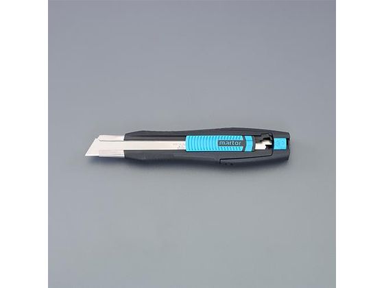 【仕様】●重量：78g●全長：170mm●刃長：109．5mm●刃幅：17．9mm●刃厚：0．5mm●材質：本体：ポリカーボネート刃：スチール●深さ約73mmまで切れます。●一般的なダンボールなら4枚まで重ねてカット可能です。●不使用時は刃...
