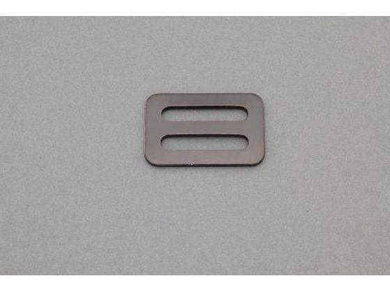 【仕様】●材質：鉄（黒亜鉛メッキ）●適用バンド幅：30mm●サイズ：39．1×29．1mm【備考】※メーカーの都合により、パッケージ・仕様等は予告なく変更になる場合がございます。【検索用キーワード】エスコ　ESCO　えすこ　30mmアジャス...