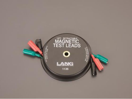 【仕様】●マグネット付き●ワニ口クリップ●最大開口幅：8mm●18ゲージ銅線●10A未満で使用して下さい。●全長：3m【備考】※メーカーの都合により、パッケージ・仕様等は予告なく変更になる場合がございます。【検索用キーワード】エスコ　ESC...