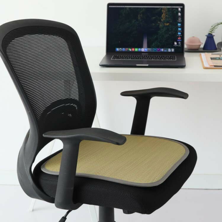 ■ カラーナチュラル■ 素材天然い草■ サイズ約45×45cm■ 特徴滑り止め加工済み、低反発素材内蔵で安定感抜群