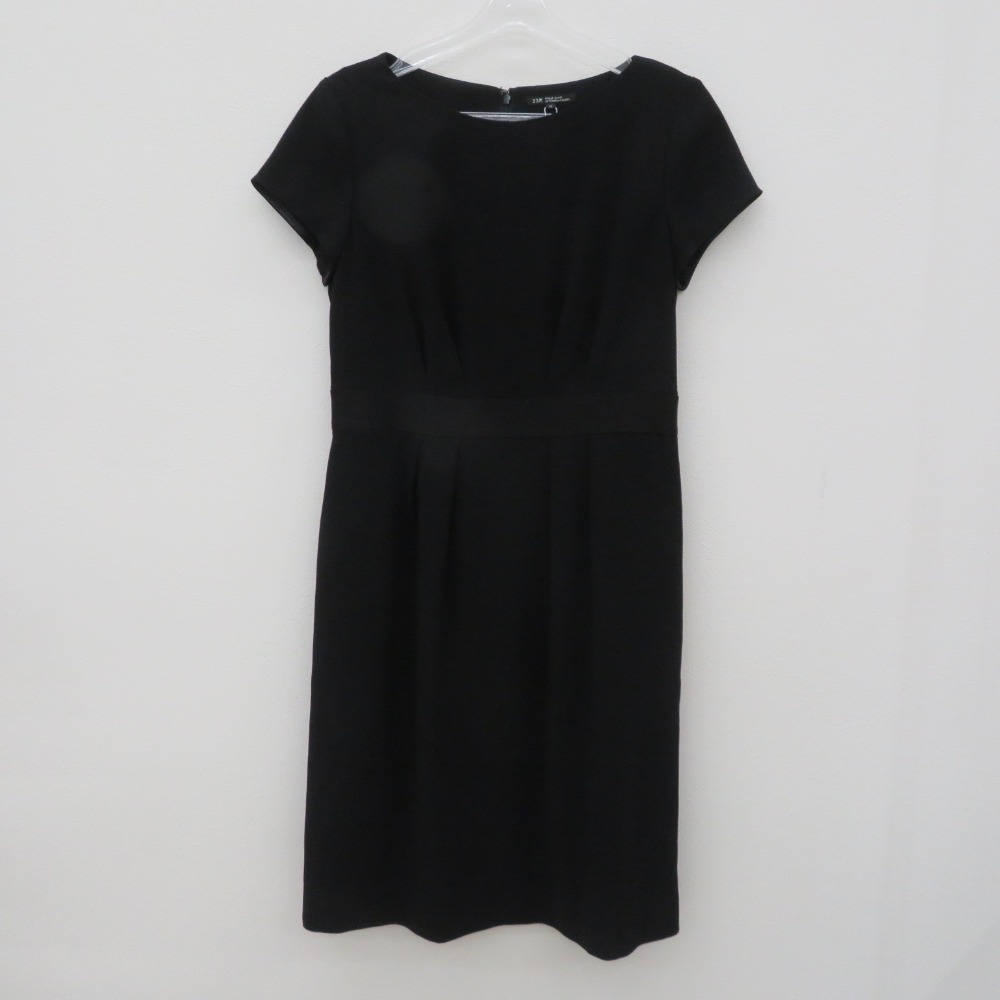 商品コードfk6467B アイテムワンピース ブランド23区 (ニジュウサンク) サイズ 肩幅：約36cm着丈：92.5cm身幅：44cm袖丈：13cm 保証期間初期不良(到着から1週間)のみ 商品状態 状態ランク S：未着用品・未使用品 ...