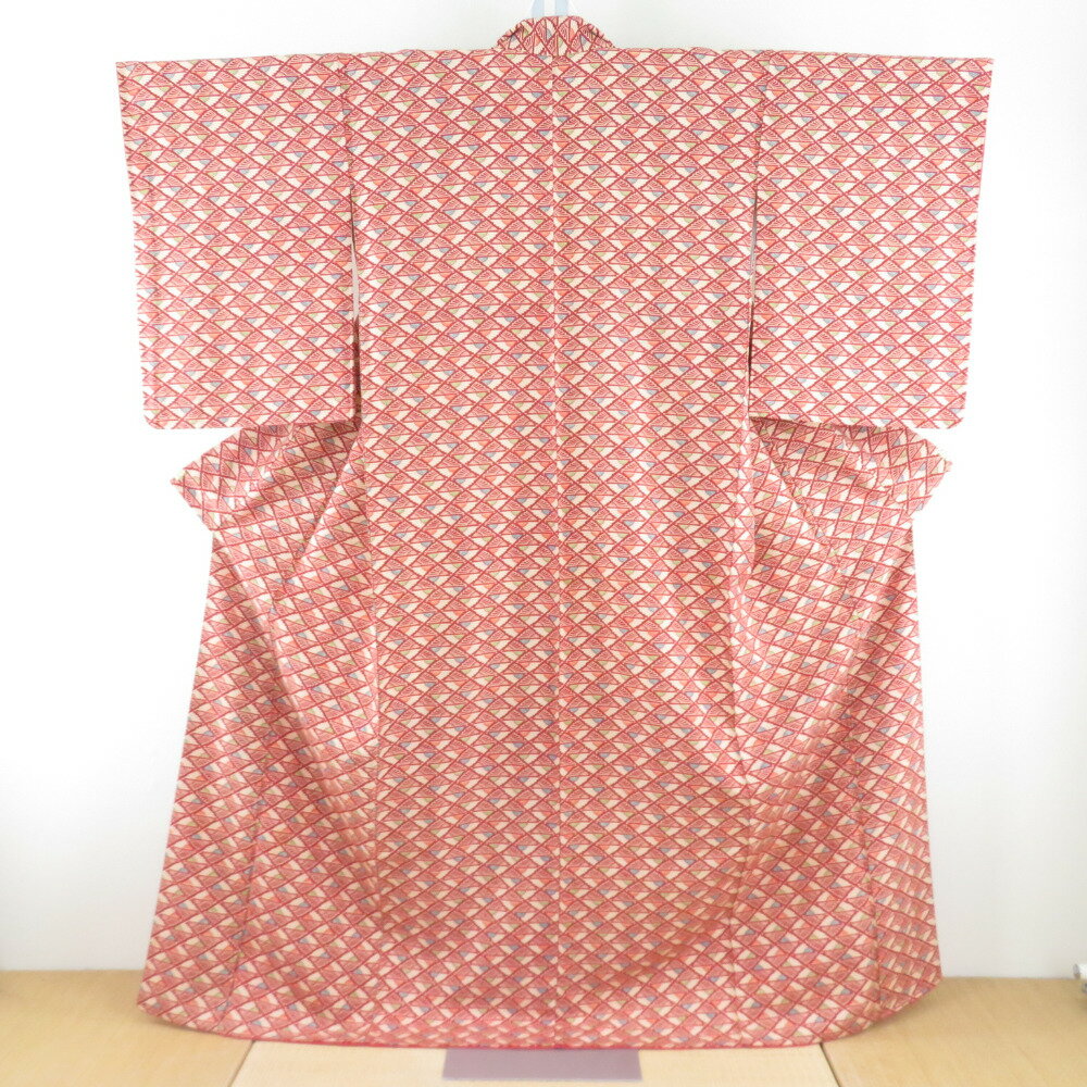 商品コードki6994AB アイテム小紋 対象レディース カラー 朱色 x 多色 品質表示絹 サイズ 身丈(肩から)：163.5cm裄丈：66.5cm袖丈：56.5cm前幅：24.5cm後幅：30cm 保証期間初期不良（到着から1週間）のみ...