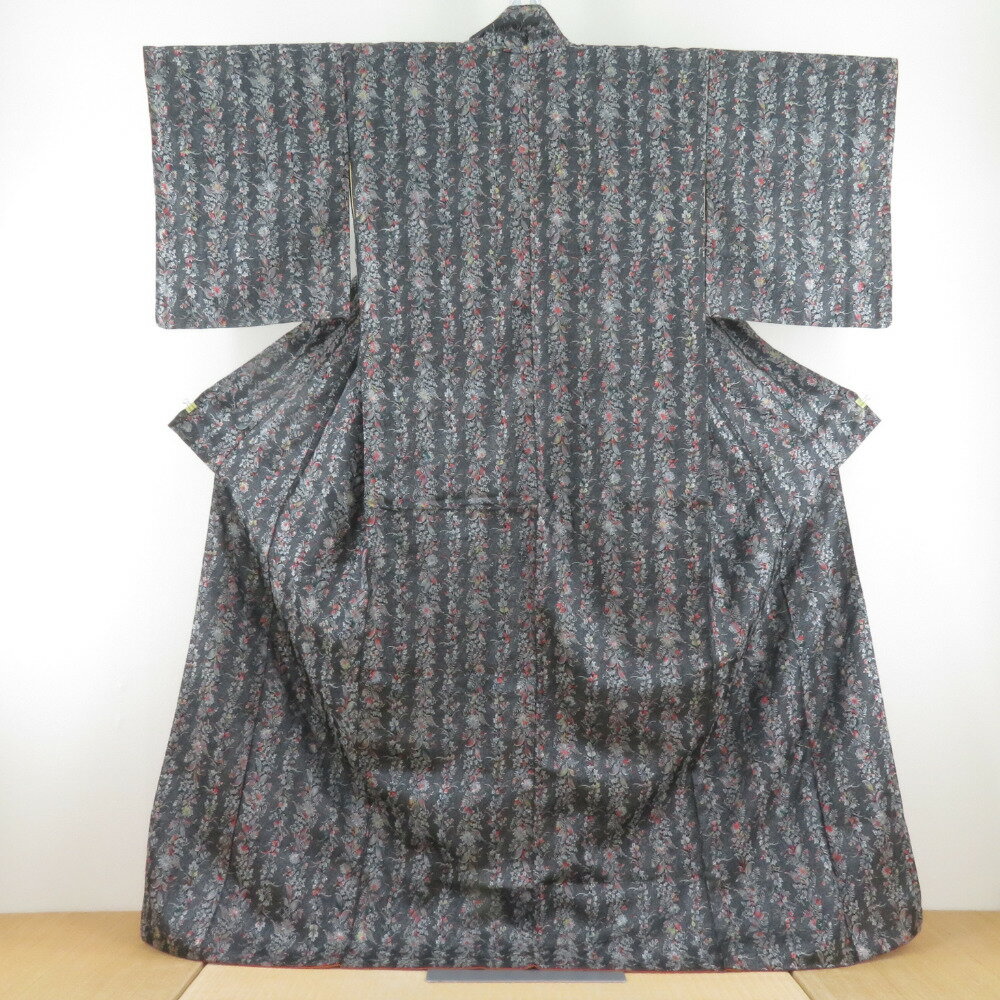 商品コードec14923 アイテムその他着物 対象レディース カラー ブラック ｜ シルバー 品質表示正絹 サイズ 身丈(肩から)：167cm裄丈：67cm袖丈：50cm前幅：23cm後幅：30cm 保証期間初期不良（到着から1週間）のみ ...