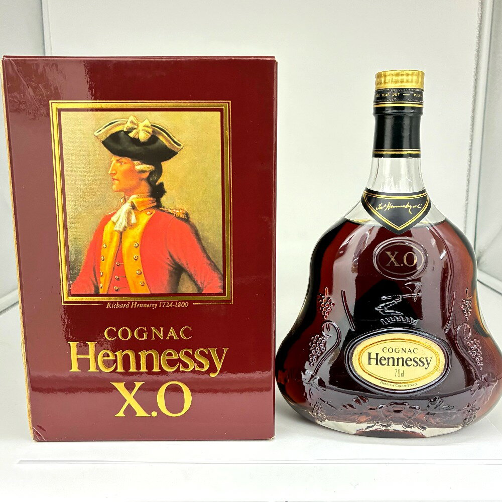 商品コードcf10966 アイテムブランデー ブランドHennessy (ヘネシー) サイズ 液体容量700ml アルコール度数40％ 保証期間初期不良（到着から1週間）のみ 商品状態 状態ランク S：未着用品・未使用品 全体 ボトル ラベ...