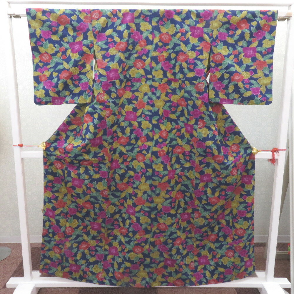 商品コードki8894AB アイテムウール着物 対象レディース カラー 紺×ピンク×オレンジ×黄色×黄緑 品質表示ウール サイズ 身丈(肩から)：159.7cm裄丈：64.7cm袖丈：49.2cm前幅：24.2cm後幅：29cm 保証期間初...