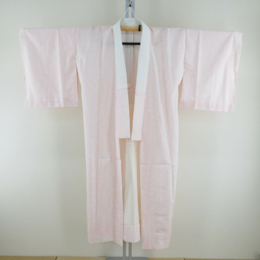 商品コードki9312AB アイテム襦袢 対象レディース カラー ピンク x ホワイト 品質表示ポリエステル サイズ 身丈(肩から)：133cm裄丈：66.5cm袖丈：48cm前幅：27cm後幅：31.5cm 保証期間初期不良（到着から1週...