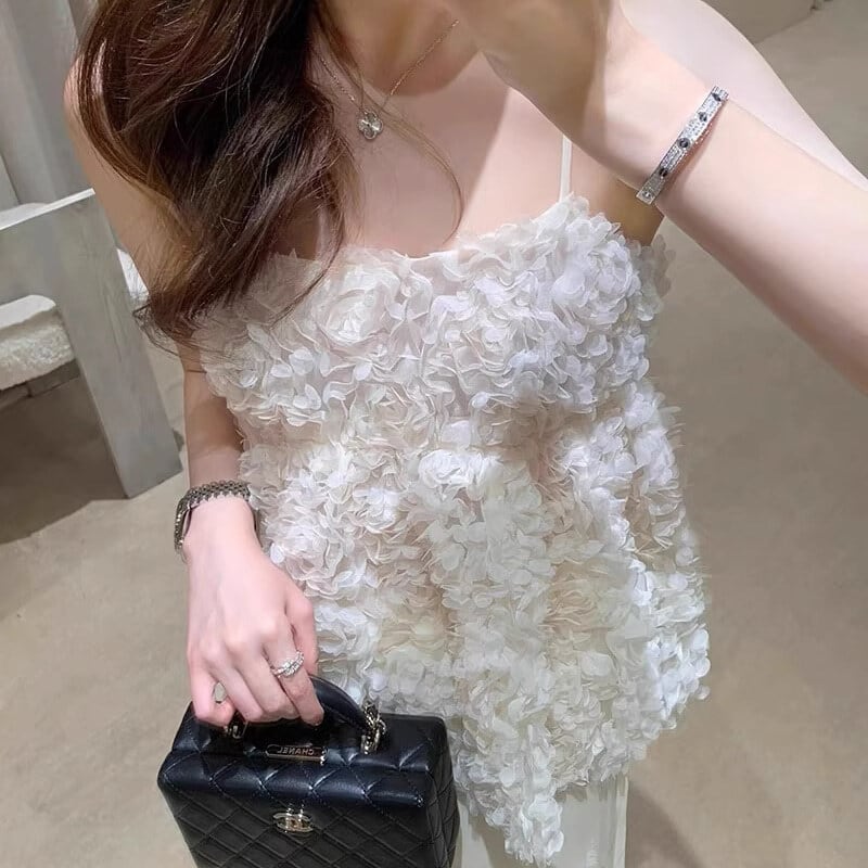 トップス 全2色 立体ローズキャミソール ローズチュールキャミソール フラワーチュールキャミソール 大人可愛い フェミニン 韓国 人気 新作 20代 30代 40代 お出かけ デートお呼ばれ 春 夏 CO5368 これからの季節にぴったり！...